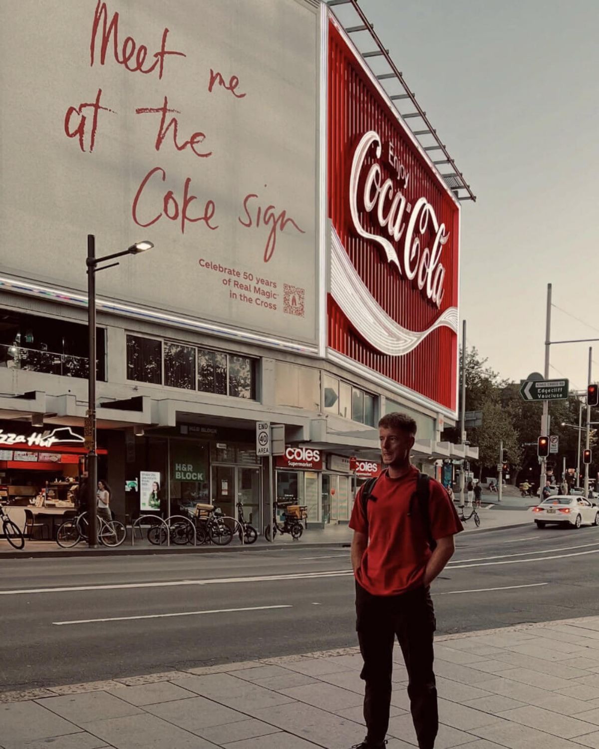Coca-Cola biến biển quảng cáo thành biểu tượng cảm xúc với “Meet me at ...
