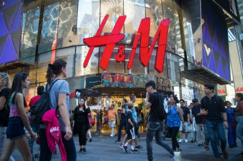 H&M sắp ra mắt cửa hàng trực tuyến bán đồ chiết khấu