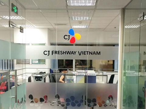 Công ty con của CJ Group muốn mua lại một hãng bán lẻ thực phẩm Việt Nam